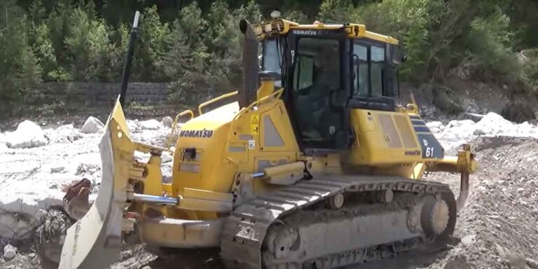 Komatsu D61 Specs, Weight, and Review | E-Machinery